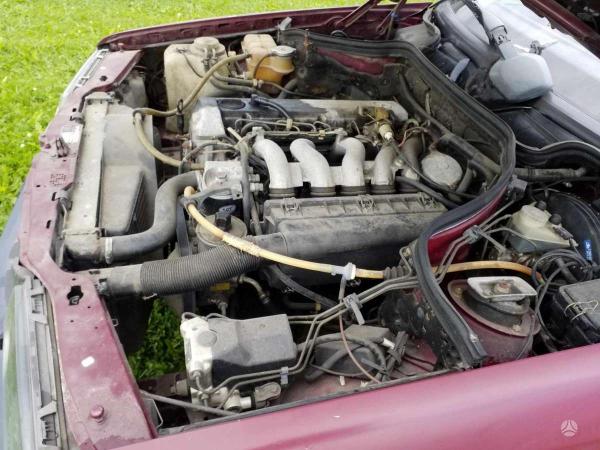 Sarkans Mercedes-Benz e-250 1988 Ignalina, ar dzinēja tilpumu 2.50 L un nobraukumu 350 tūkst. km par 1100 €, foto 4 vietnē AUTOMOTO.COM.LV