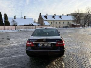 Red Mercedes-Benz e-250 2012 in Vilnius, with an engine capacity of 2.14 L and mileage of 221 thousand km for 9200 €, photo 5 on AUTOMOTO.COM.LV