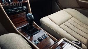 Красный Мерседес E 250 1994 в Цесис, объемом двигателя 2.50 л и пробегом 340 тыс. км за 5500 €, фото 10 на AUTOMOTO.COM.LV