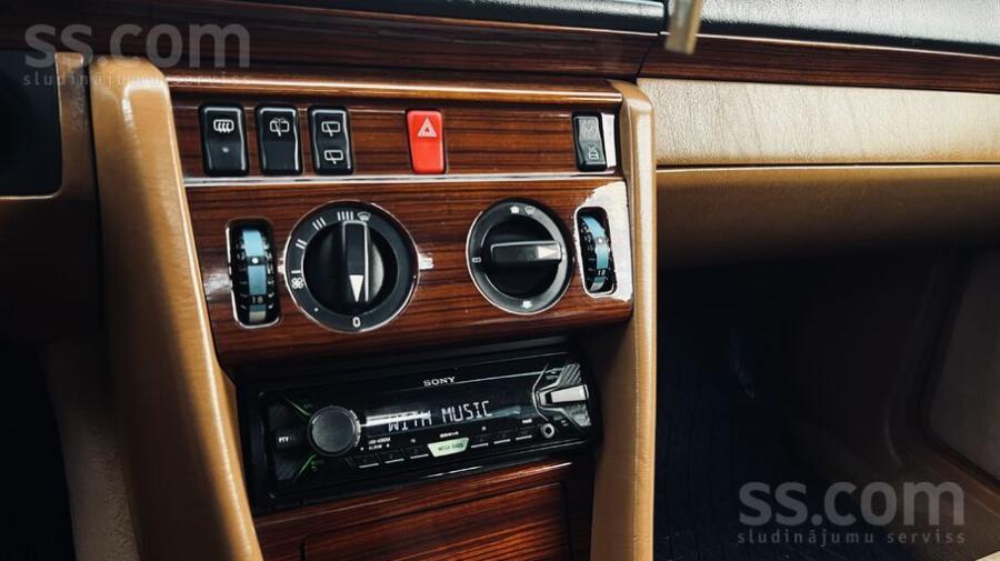 Красный Мерседес E 250 1994 в Цесис, объемом двигателя 2.50 л и пробегом 340 тыс. км за 5500 €, фото 11 на AUTOMOTO.COM.LV
