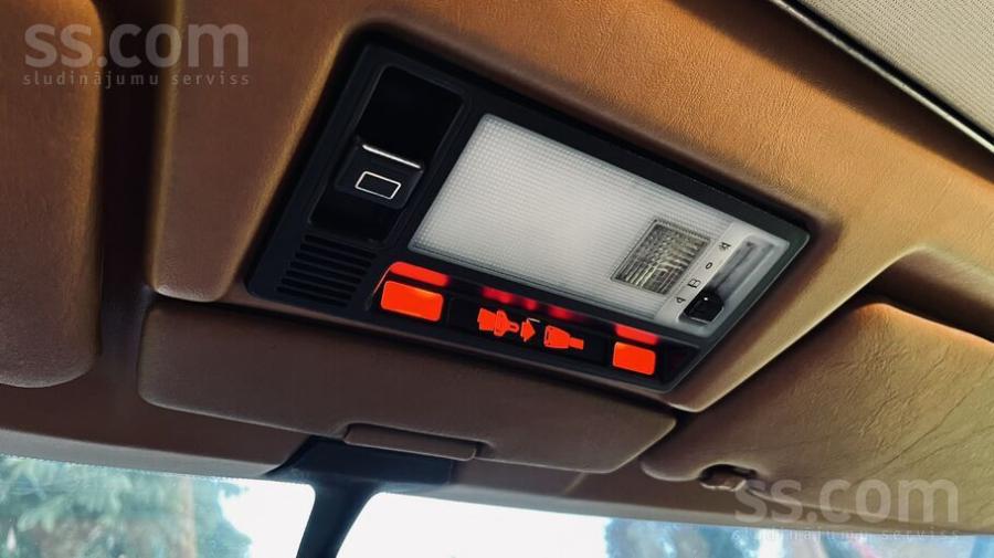 Красный Мерседес E 250 1994 в Цесис, объемом двигателя 2.50 л и пробегом 340 тыс. км за 5500 €, фото 12 на AUTOMOTO.COM.LV