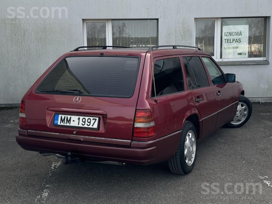 Sarkans Mercedes-Benz e-250 1994 Tukums, ar dzinēja tilpumu 2.50 L un nobraukumu 448 tūkst. km par 4000 €, foto 4 vietnē AUTOMOTO.COM.LV