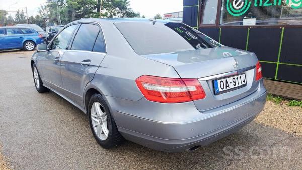 Мерседес E 250 2009 в Рига на AUTOMOTO.COM.LV Мерседес E 250 2009 в Рига, объемом двигателя 1.80 л и пробегом 176 тыс. км за 5900 €, фото 5 на AUTOMOTO.COM.LV