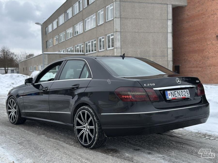 Mercedes-Benz e-250 2010 in Kaunas, with an engine capacity of 2.20 L and mileage of 3430 thousand km for 6000 €, photo 3 on AUTOMOTO.COM.LV