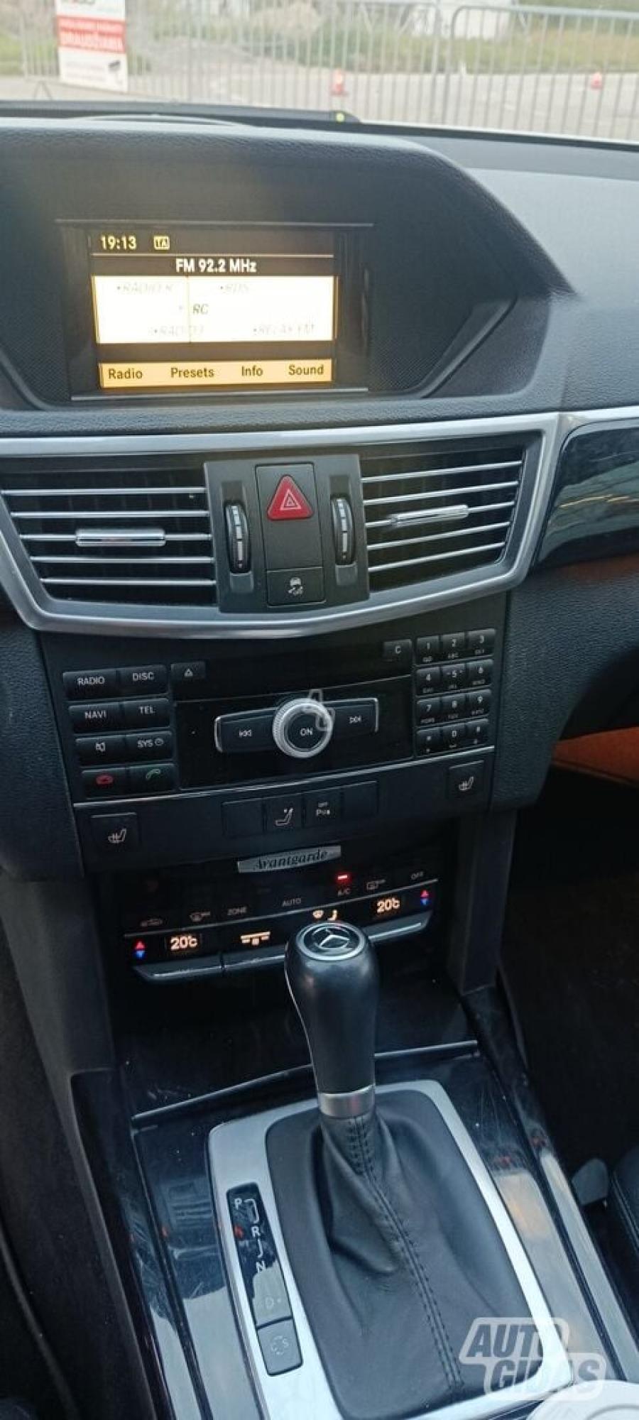 Mercedes-Benz e-250 2011 Šauļi, ar dzinēja tilpumu 1.80 L un nobraukumu 224 tūkst. km par 6350 €, foto 8 vietnē AUTOMOTO.COM.LV