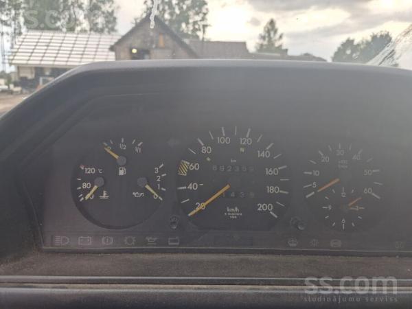 Mercedes-Benz e-250 1991 Rīga, ar dzinēja tilpumu 2.50 L un nobraukumu 692 tūkst. km par 1950 €, foto 3 vietnē AUTOMOTO.COM.LV