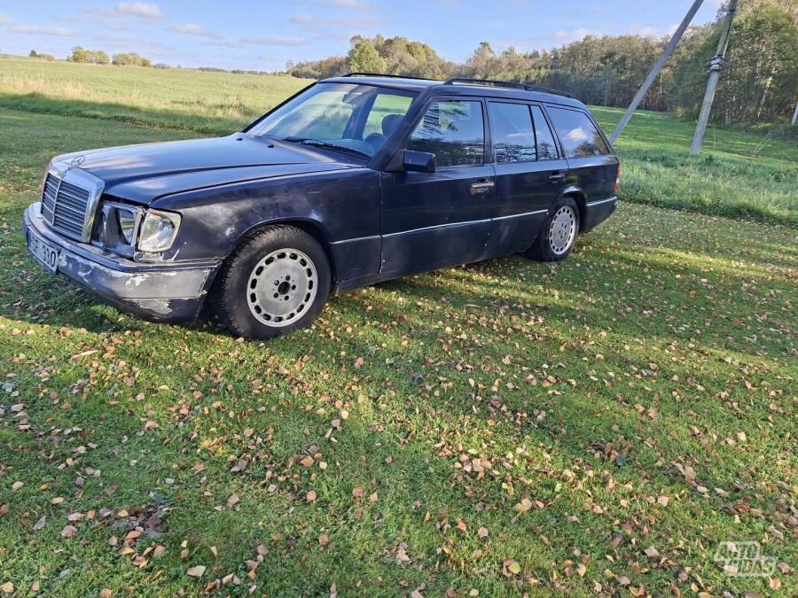 Мерседес E 250 1994 в Шилале, объемом двигателя 2.50 л и пробегом 300 тыс. км за 1000 €, фото 5 на AUTOMOTO.COM.LV