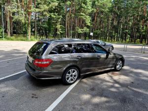 Мерседес E 250 2010 в Каунас, объемом двигателя 2.10 л и пробегом 344 тыс. км за 8200 €, фото 4 на AUTOMOTO.COM.LV
