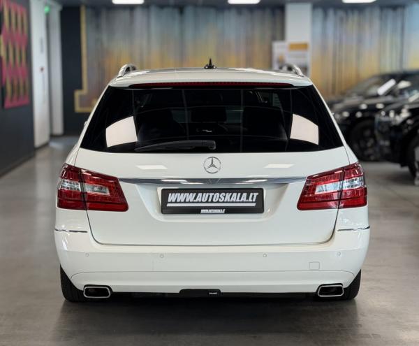 Mercedes-Benz e-250 2010 Klaipėda, ar dzinēja tilpumu 2.14 L un nobraukumu 291 tūkst. km par 8900 €, foto 5 vietnē AUTOMOTO.COM.LV