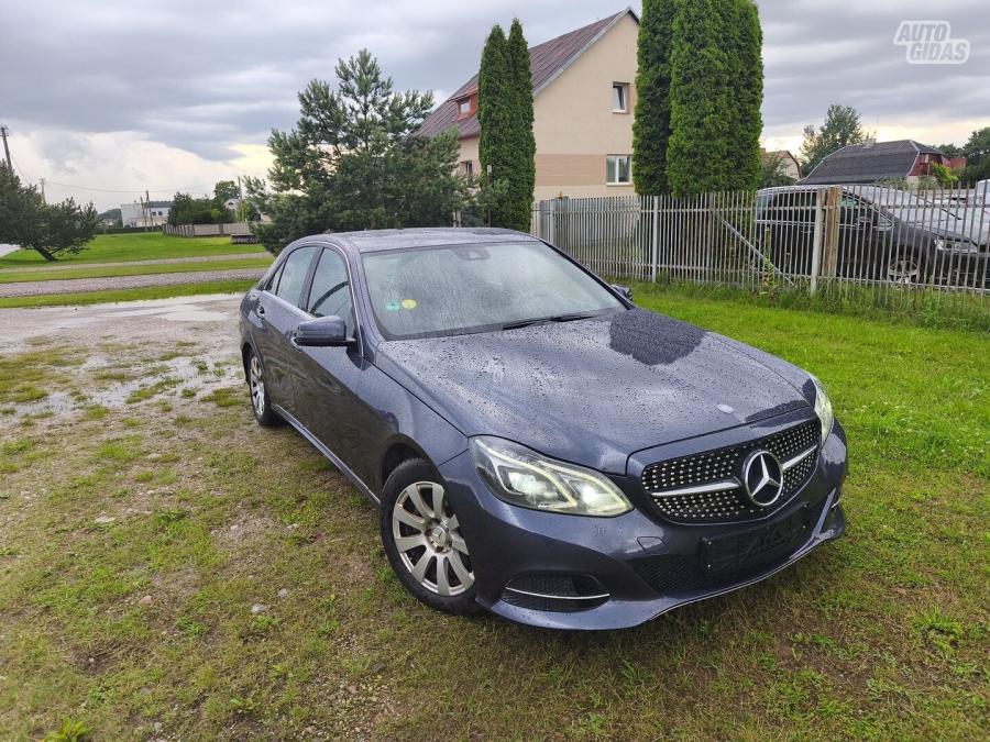 Violets Mercedes-Benz e-250 2015 Jurbarkas, ar dzinēja tilpumu 2.10 L un nobraukumu 271 tūkst. km par 7500 €, foto 1 vietnē AUTOMOTO.COM.LV
