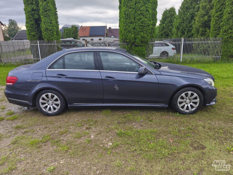 Violets Mercedes-Benz e-250 2015 Jurbarkas, ar dzinēja tilpumu 2.10 L un nobraukumu 271 tūkst. km par 7500 €, foto 6 vietnē AUTOMOTO.COM.LV