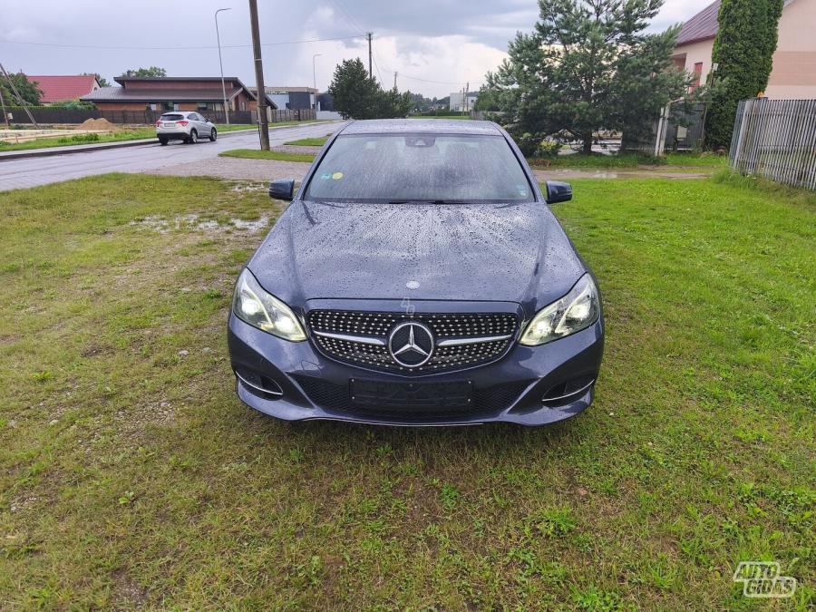 Violets Mercedes-Benz e-250 2015 Jurbarkas, ar dzinēja tilpumu 2.10 L un nobraukumu 271 tūkst. km par 7500 €, foto 8 vietnē AUTOMOTO.COM.LV