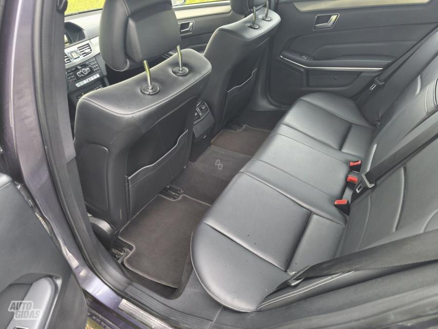 Violets Mercedes-Benz e-250 2015 Jurbarkas, ar dzinēja tilpumu 2.10 L un nobraukumu 271 tūkst. km par 7500 €, foto 11 vietnē AUTOMOTO.COM.LV
