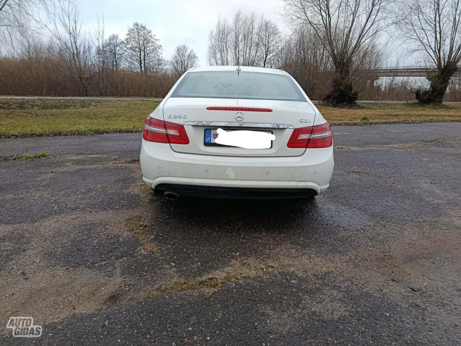 White Mercedes-Benz e-250 2009 in Silute, with an engine capacity of 2.10 L and mileage of 324 thousand km for 8100 €, photo 13 on AUTOMOTO.COM.LV