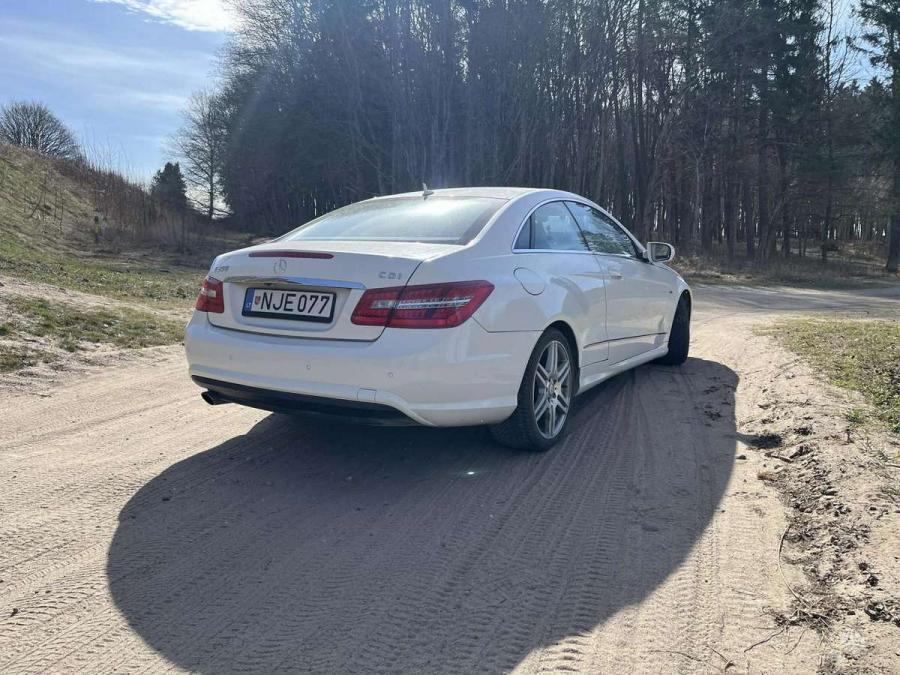 Balts Mercedes-Benz e-250 2009 Šilutė, ar dzinēja tilpumu 2.14 L un nobraukumu 328 tūkst. km par 7500 €, foto 10 vietnē AUTOMOTO.COM.LV