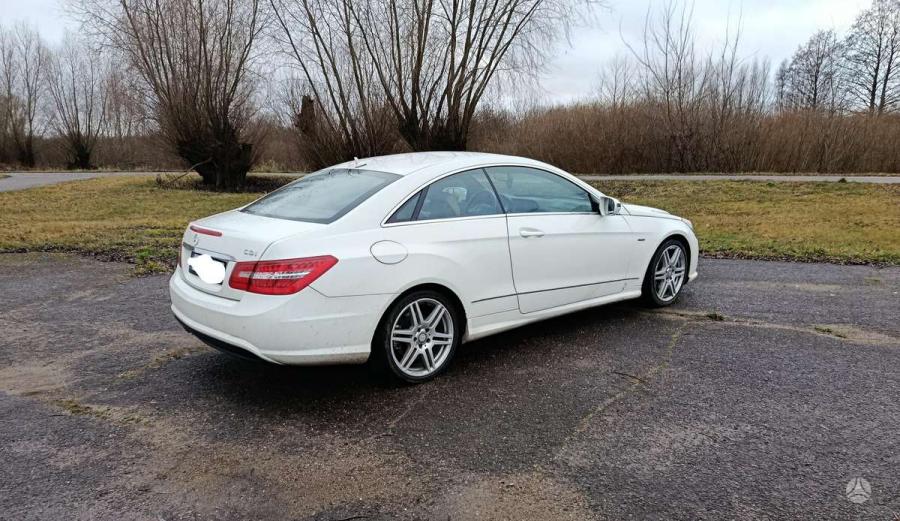 Balts Mercedes-Benz e-250 2009 Šilutė, ar dzinēja tilpumu 2.14 L un nobraukumu 328 tūkst. km par 7500 €, foto 16 vietnē AUTOMOTO.COM.LV