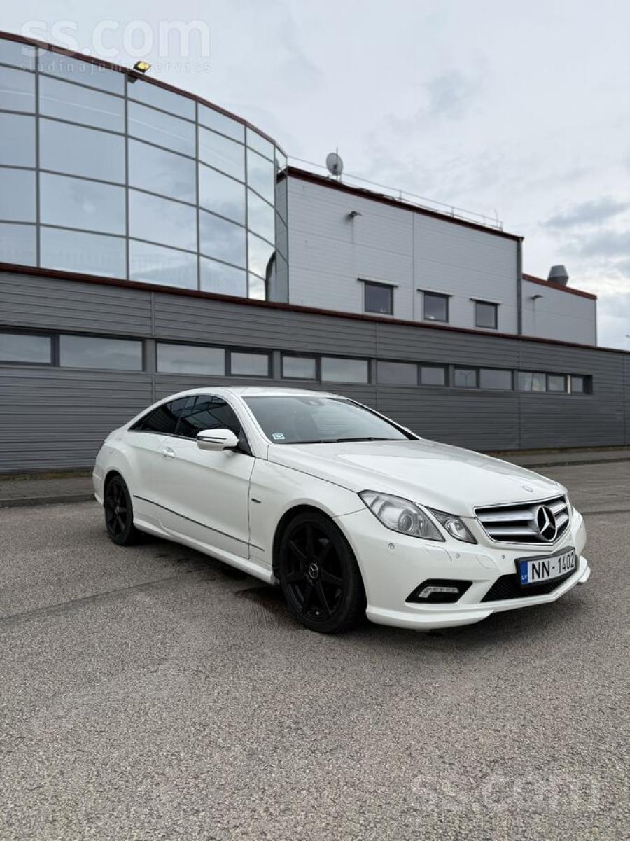 White Mercedes-Benz e-250 2010 in Riga, with an engine capacity of 1.80 L and mileage of 218 thousand km for 7700 €, photo 1 on AUTOMOTO.COM.LV