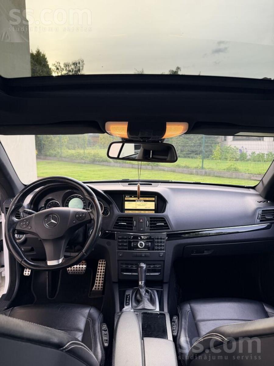 White Mercedes-Benz e-250 2011 in Riga, with an engine capacity of 2.10 L and mileage of 187 thousand km for 12000 €, photo 6 on AUTOMOTO.COM.LV