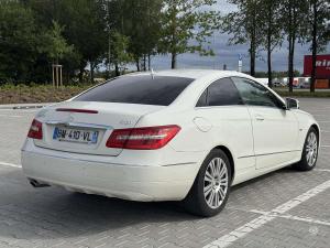 Белый Мерседес E 250 2011 в Вильнюс, объемом двигателя 2.14 л и пробегом 146 тыс. км за 8300 €, фото 4 на AUTOMOTO.COM.LV