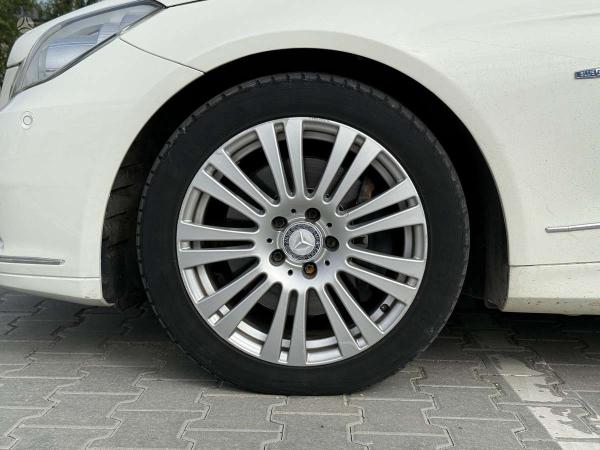 Белый Мерседес E 250 2011 в Вильнюс, объемом двигателя 2.14 л и пробегом 146 тыс. км за 8300 €, фото 10 на AUTOMOTO.COM.LV