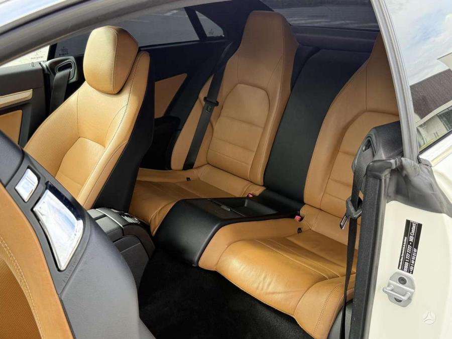 Белый Мерседес E 250 2011 в Вильнюс, объемом двигателя 2.14 л и пробегом 146 тыс. км за 8300 €, фото 14 на AUTOMOTO.COM.LV