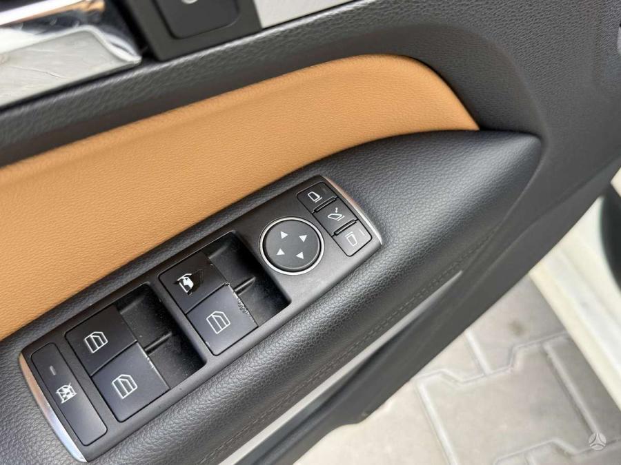 Белый Мерседес E 250 2011 в Вильнюс, объемом двигателя 2.14 л и пробегом 146 тыс. км за 8300 €, фото 15 на AUTOMOTO.COM.LV