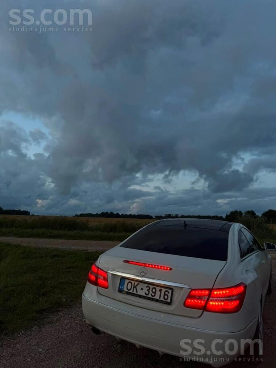 Белый Мерседес E 250 2011 в Лиепая, объемом двигателя 2.20 л и пробегом 203 тыс. км за 7000 €, фото 15 на AUTOMOTO.COM.LV