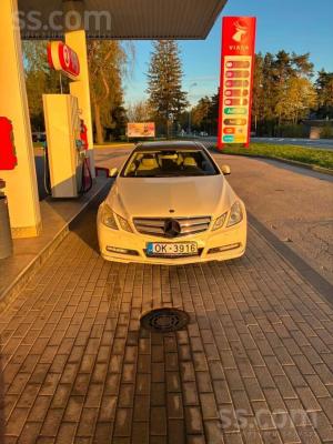 Белый Мерседес E 250 2011 в Лиепая, объемом двигателя 2.20 л и пробегом 203 тыс. км за 7000 €, фото 18 на AUTOMOTO.COM.LV
