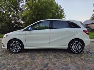 Balts Mercedes-Benz e-250 2015 Jelgava, ar dzinēja tilpumu 0.00 L un nobraukumu 33 tūkst. km par 11500 €, foto 9 vietnē AUTOMOTO.COM.LV