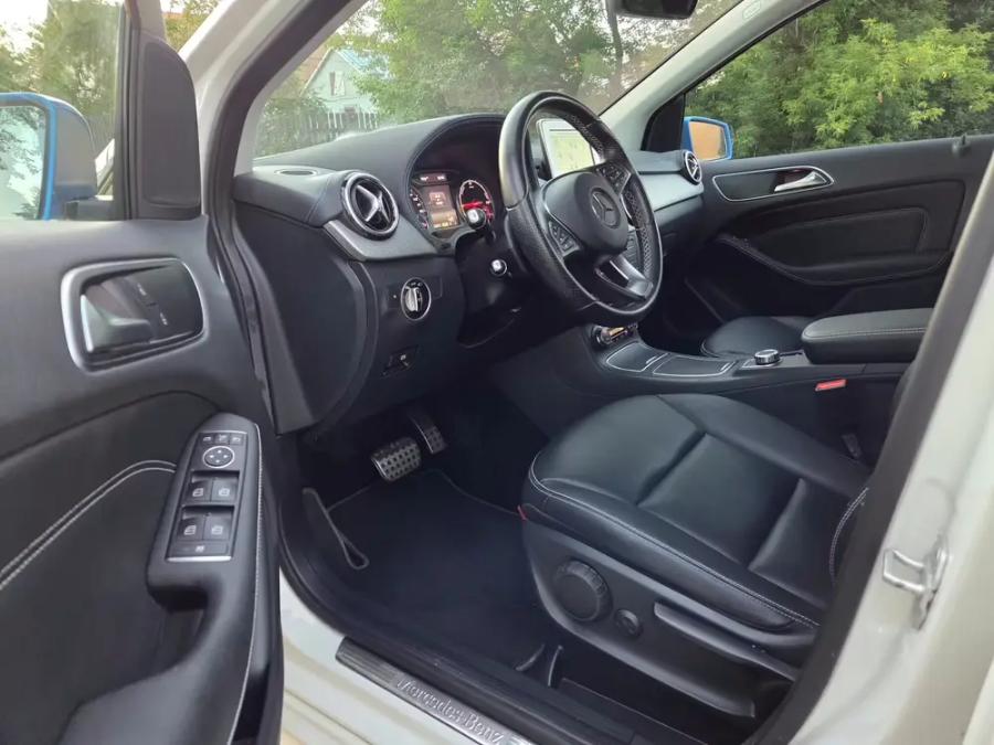 Balts Mercedes-Benz e-250 2015 Jelgava, ar dzinēja tilpumu 0.00 L un nobraukumu 33 tūkst. km par 11500 €, foto 11 vietnē AUTOMOTO.COM.LV