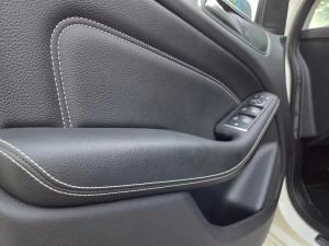 Balts Mercedes-Benz e-250 2015 Jelgava, ar dzinēja tilpumu 0.00 L un nobraukumu 33 tūkst. km par 11500 €, foto 16 vietnē AUTOMOTO.COM.LV