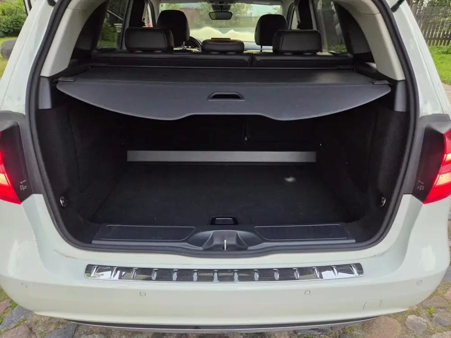 Balts Mercedes-Benz e-250 2015 Jelgava, ar dzinēja tilpumu 0.00 L un nobraukumu 33 tūkst. km par 11500 €, foto 29 vietnē AUTOMOTO.COM.LV