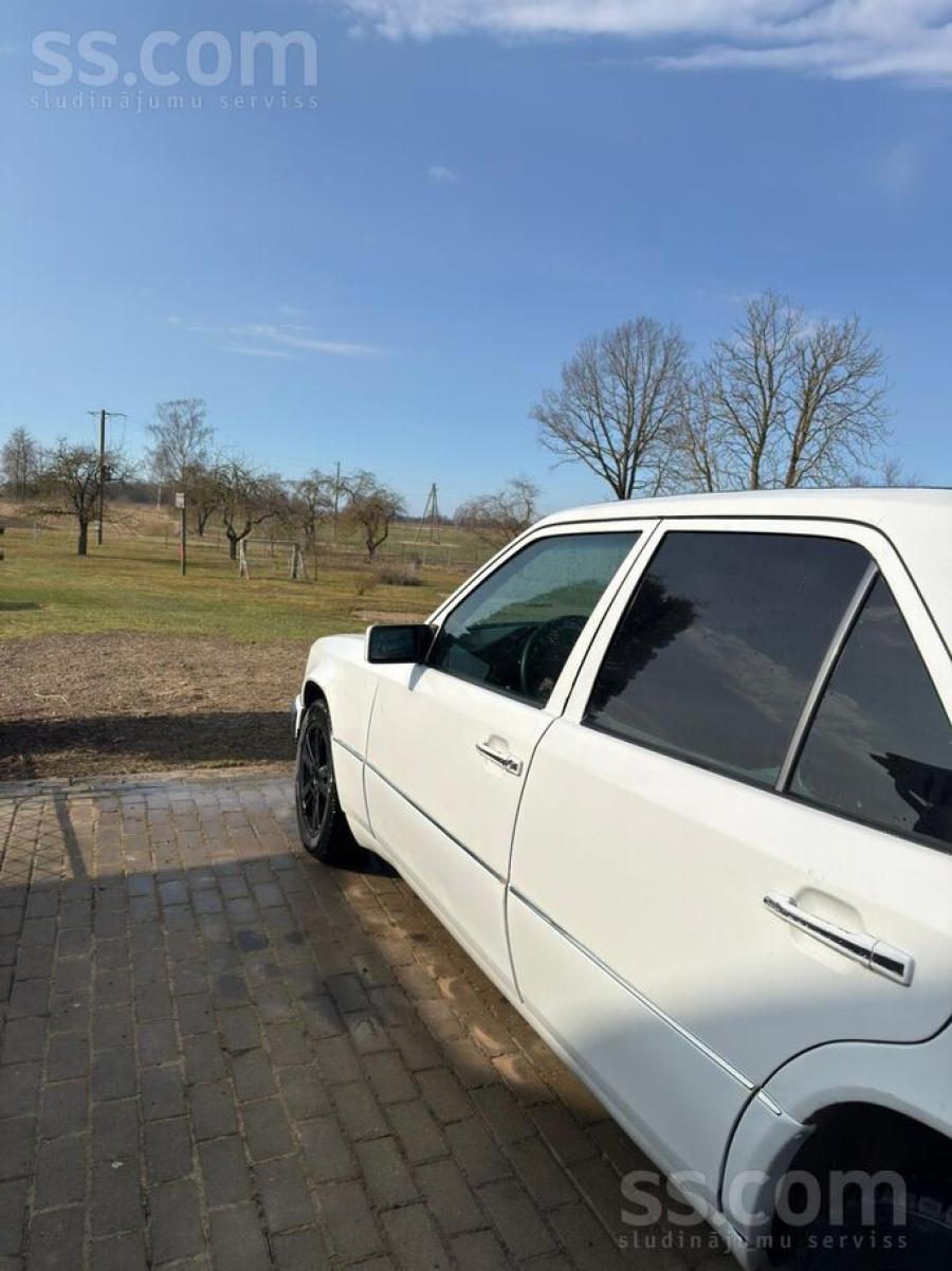Balts Mercedes-Benz e-250 1991 Jelgava, ar dzinēja tilpumu 2.00 L un nobraukumu 800 tūkst. km par 2000 €, foto 5 vietnē AUTOMOTO.COM.LV