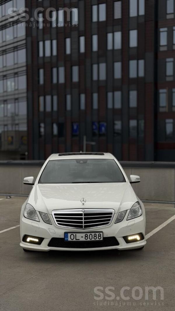 Белый Мерседес E 250 2011 в Рига, объемом двигателя 2.20 л и пробегом 336 тыс. км за 6650 €, фото 3 на AUTOMOTO.COM.LV
