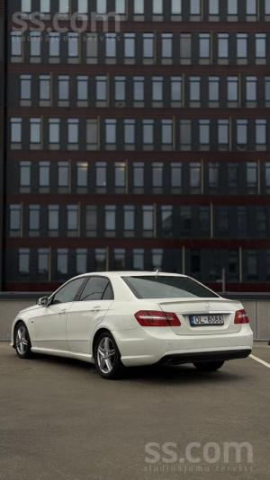 White Mercedes-Benz e-250 2011 in Riga, with an engine capacity of 2.20 L and mileage of 336 thousand km for 6650 €, photo 4 on AUTOMOTO.COM.LV