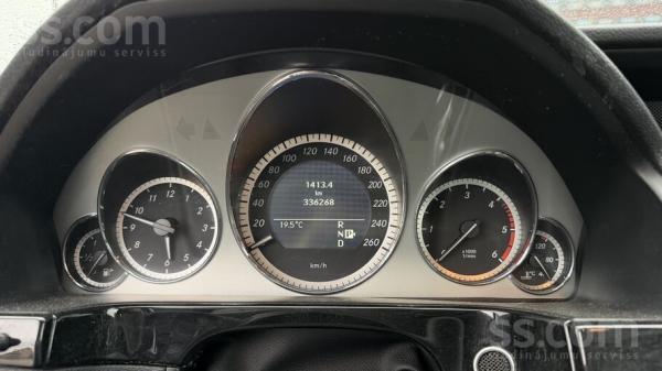 Белый Мерседес E 250 2011 в Рига, объемом двигателя 2.20 л и пробегом 336 тыс. км за 6650 €, фото 7 на AUTOMOTO.COM.LV