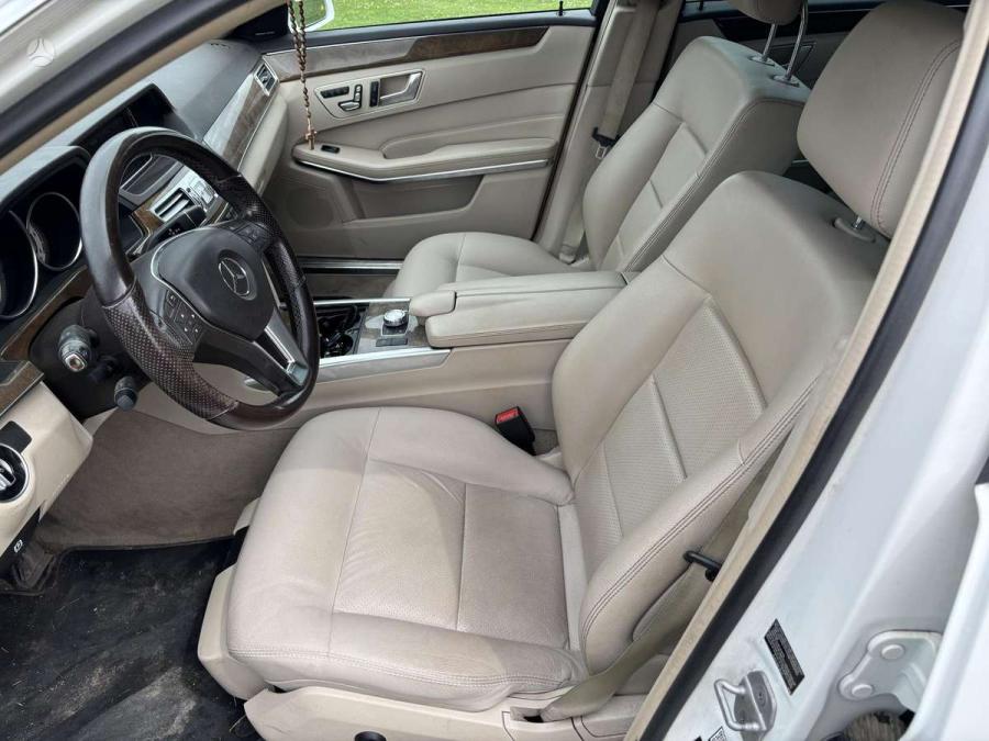 Белый Мерседес E 250 2014 в Кедайняй, объемом двигателя 2.14 л и пробегом 209 тыс. км за 11500 €, фото 10 на AUTOMOTO.COM.LV