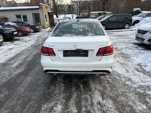 White Mercedes-Benz e-250 2016 in Vilnius, with an engine capacity of 2.20 L and mileage of 168 thousand km for 6700 €, photo 8 on AUTOMOTO.COM.LV