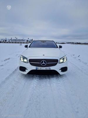 Белый Мерседес E 250 2018 в Каунас, объемом двигателя 1.99 л и пробегом 96 тыс. км за 35000 €, фото 3 на AUTOMOTO.COM.LV