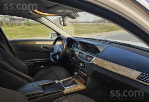 Balts Mercedes-Benz e-250 2010 Rīga, ar dzinēja tilpumu 2.10 L un nobraukumu 352 tūkst. km par 5950 €, foto 13 vietnē AUTOMOTO.COM.LV