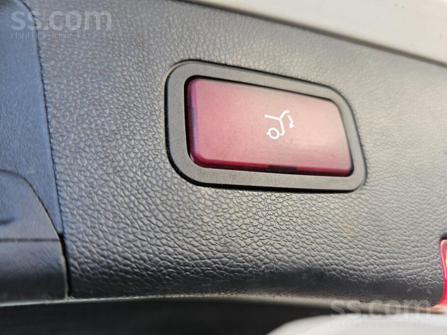 Balts Mercedes-Benz e-250 2010 Rīga, ar dzinēja tilpumu 2.10 L un nobraukumu 352 tūkst. km par 5950 €, foto 17 vietnē AUTOMOTO.COM.LV