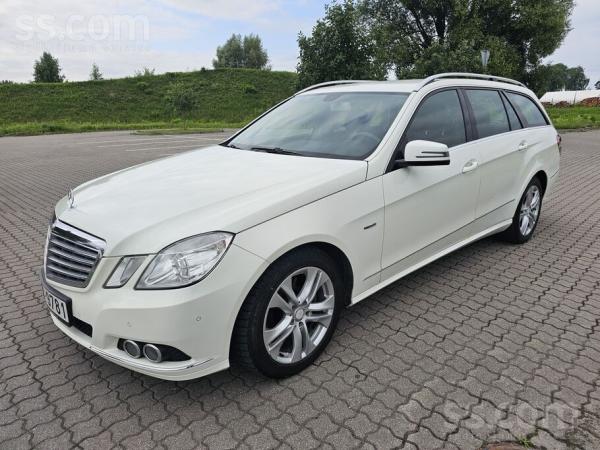 Белый Мерседес E 250 2010 в Елгава, объемом двигателя 2.10 л и пробегом 352 тыс. км за 4990 €, фото 1 на AUTOMOTO.COM.LV