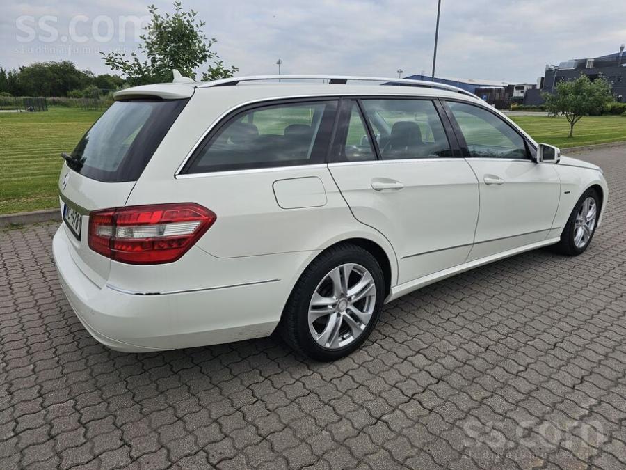 Белый Мерседес E 250 2010 в Елгава, объемом двигателя 2.10 л и пробегом 352 тыс. км за 4990 €, фото 7 на AUTOMOTO.COM.LV