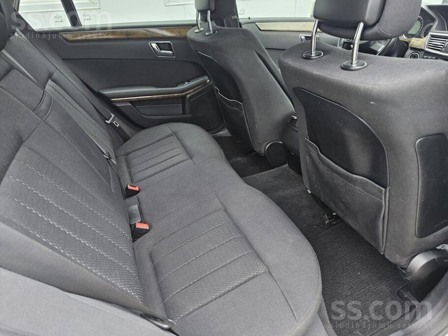 Белый Мерседес E 250 2010 в Елгава, объемом двигателя 2.10 л и пробегом 352 тыс. км за 4990 €, фото 14 на AUTOMOTO.COM.LV