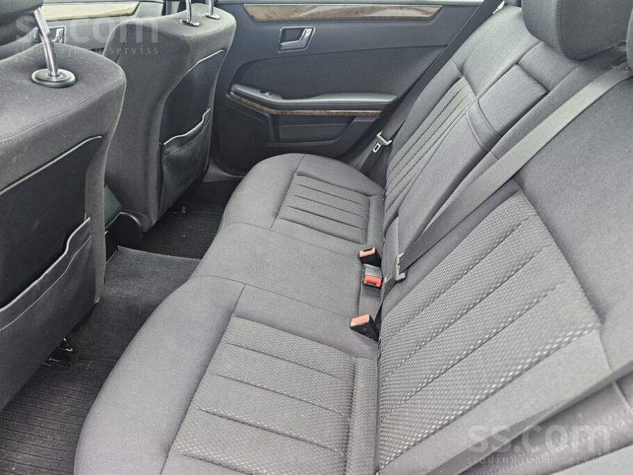 Белый Мерседес E 250 2010 в Елгава, объемом двигателя 2.10 л и пробегом 352 тыс. км за 4990 €, фото 15 на AUTOMOTO.COM.LV