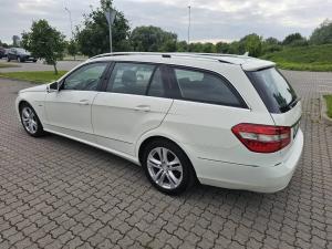 Белый Мерседес E 250 2010 в Рига, объемом двигателя 2.10 л и пробегом 352 тыс. км за 4990 €, фото 10 на AUTOMOTO.COM.LV