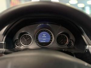 Белый Мерседес E 250 2010 в Клайпеда, объемом двигателя 2.14 л и пробегом 291 тыс. км за 8900 €, фото 10 на AUTOMOTO.COM.LV