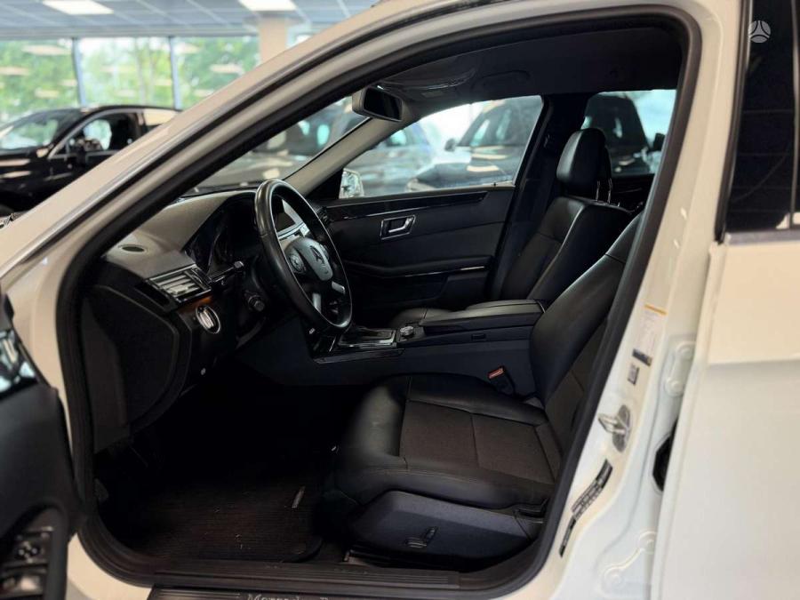 Белый Мерседес E 250 2010 в Клайпеда, объемом двигателя 2.14 л и пробегом 291 тыс. км за 8900 €, фото 11 на AUTOMOTO.COM.LV