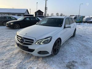 Белый Мерседес E 250 2013 в Каунас, объемом двигателя 2.14 л и пробегом 262 тыс. км за 9500 €, фото  на AUTOMOTO.COM.LV
