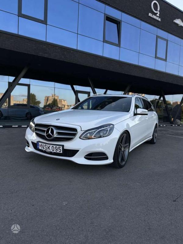 Белый Мерседес E 250 2013 в Каунас, объемом двигателя 2.14 л и пробегом 271 тыс. км за 9900 €, фото 4 на AUTOMOTO.COM.LV